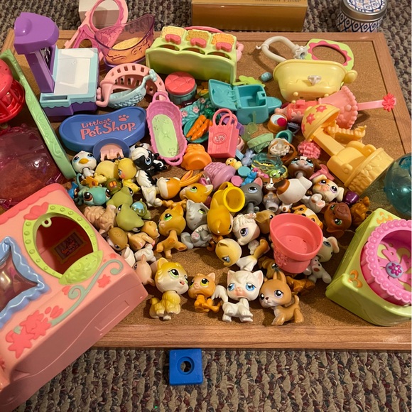 Littlest Pet Shop | Toys | Littles Pet Shop Lot Lps Pets And Playset 11 ...